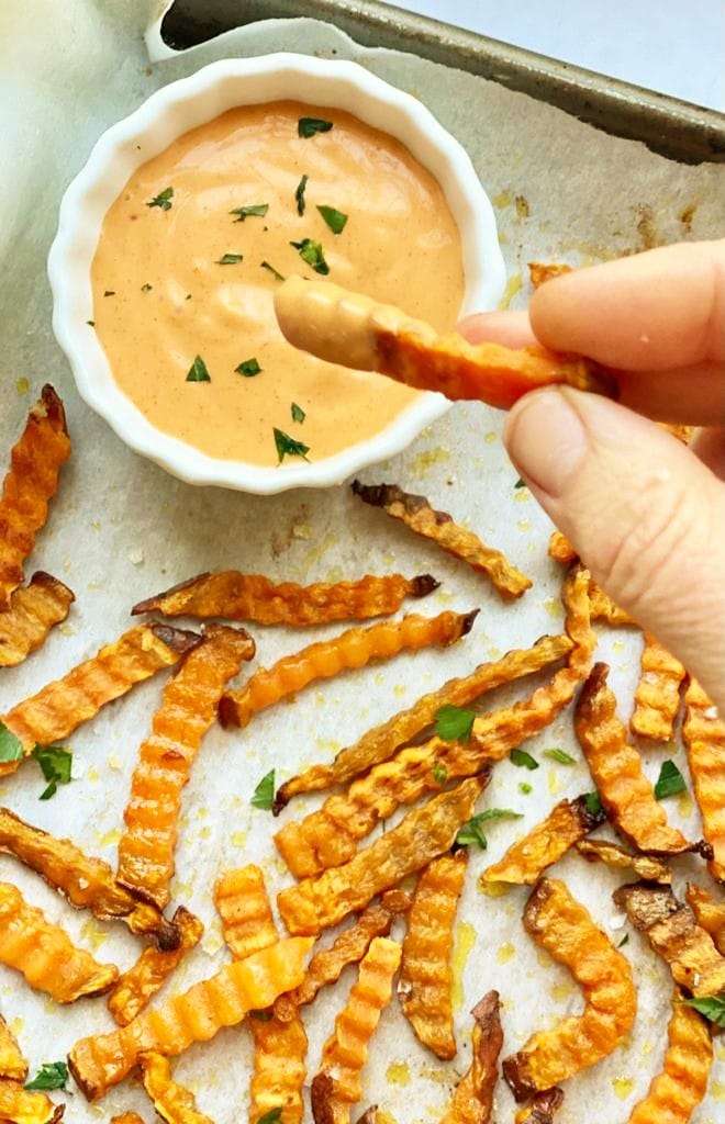 EasGochujang Mayo Recipe – Spicy Korean-Style Sauce - The Family Food ...