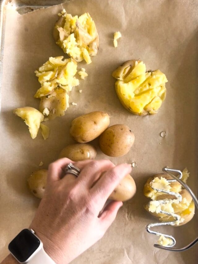 The Best Easy Cheesy Smashed Potatoes Recipe - The Family Food Kitchen