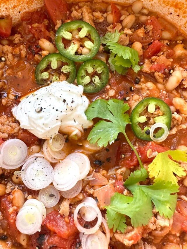 Easy Ground Pork Chili Recipe with White Beans - The Family Food Kitchen